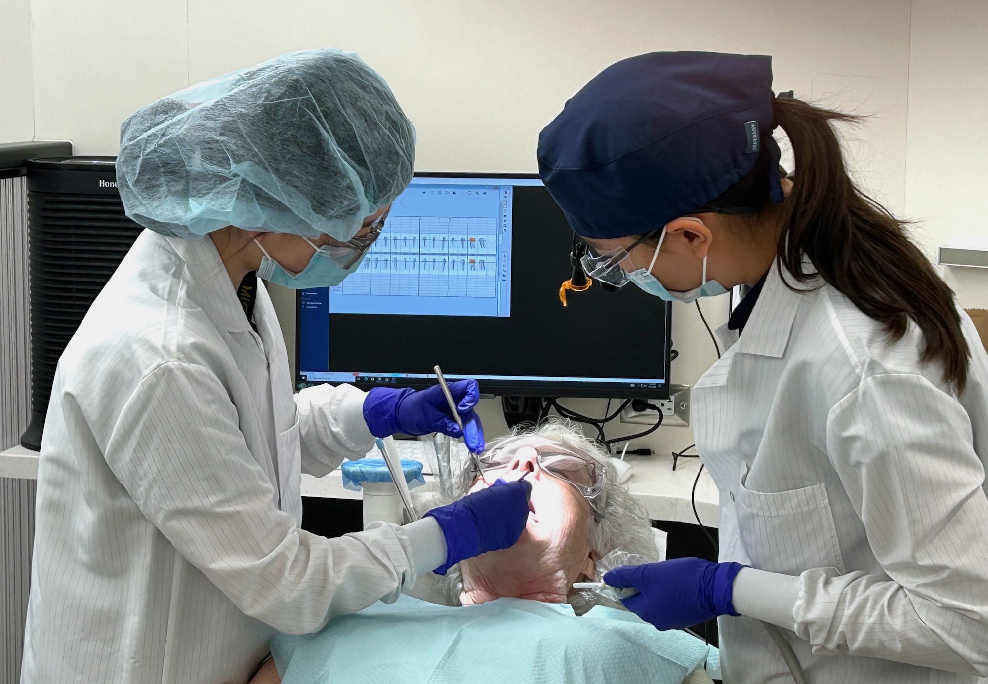 Student Profile: Amy Yu Xuan Lin (DDS 2025) – Navigating dental school ...